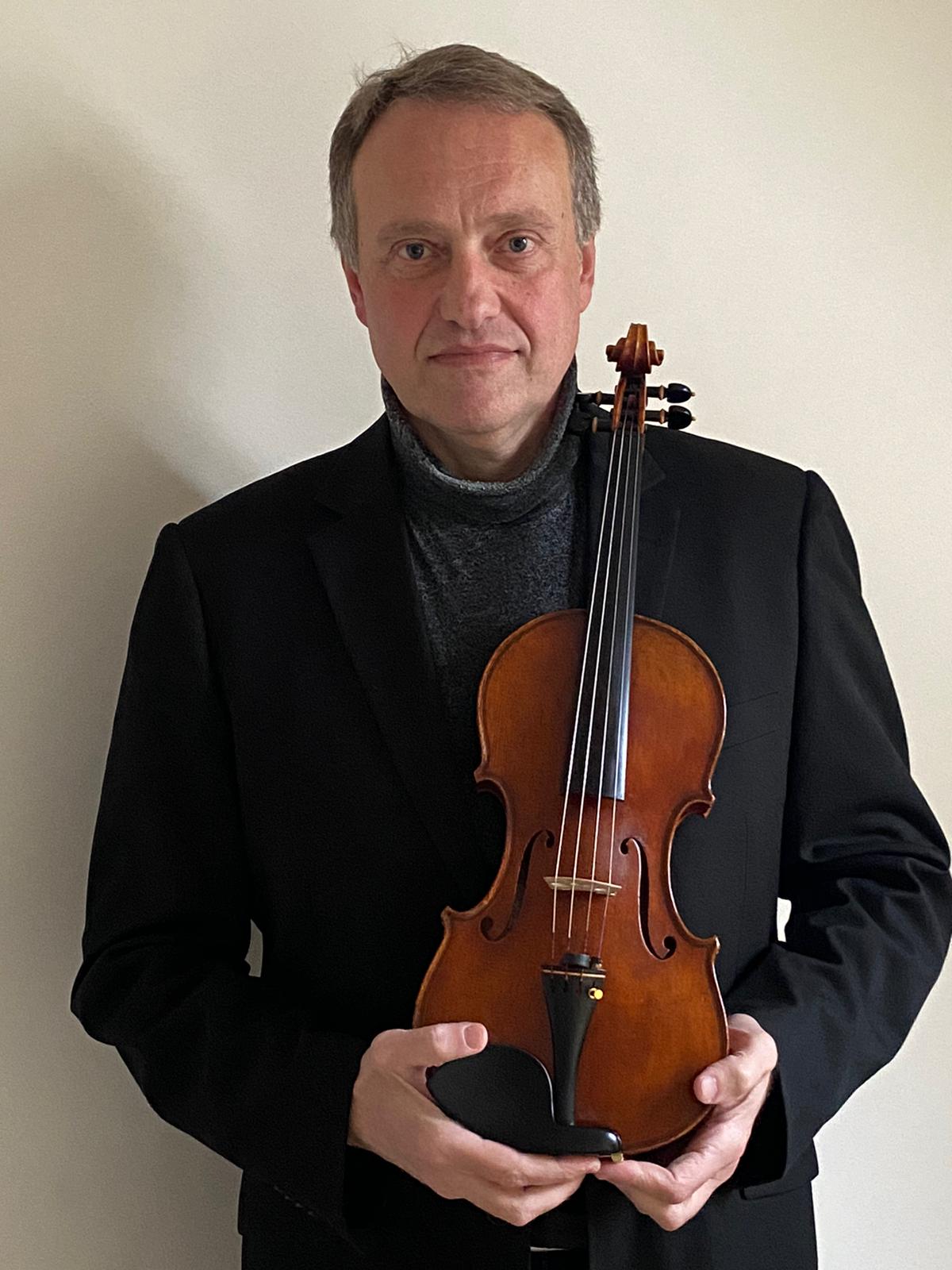Violinist Oleg Zubarev in der Bergkirche, Kirchgemeinden Hallau